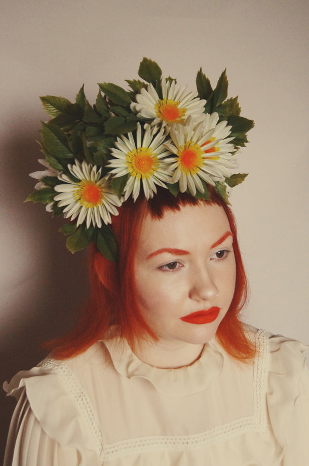 Vintage White Daisy May Day May queen flower crown – Fumbalinas