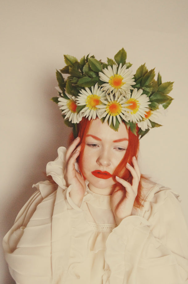 Vintage White Daisy May Day May queen flower crown – Fumbalinas