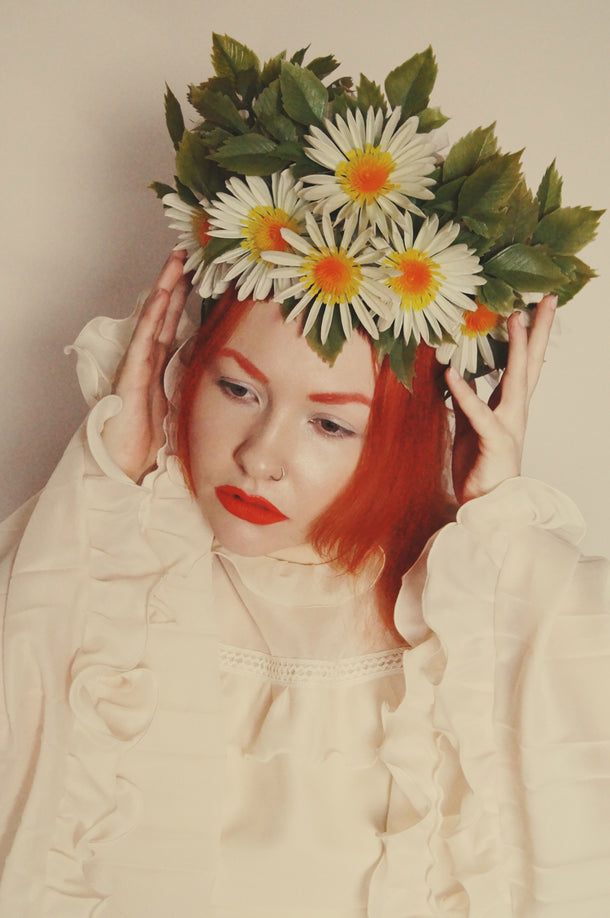 Vintage White Daisy May Day May queen flower crown – Fumbalinas